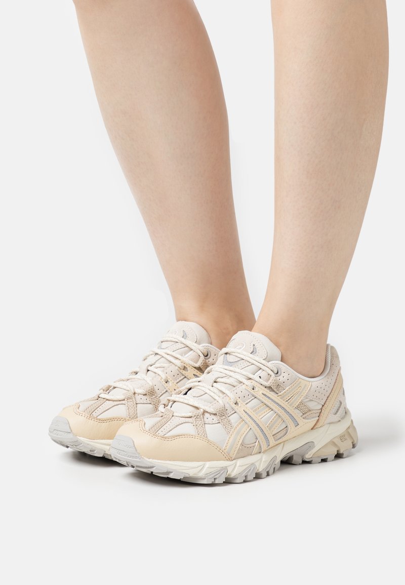 ASICS SportStyle GEL SONOMA 1550 - Trainers - oatmeal/mazripan/beige ...