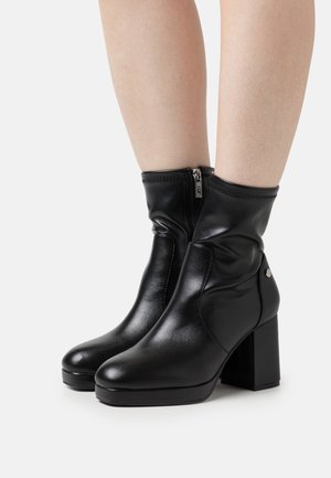 Wojas Botki na platformie - Zalando.pl