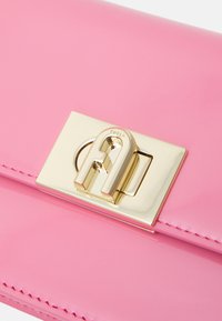 Furla ZOE MINI SHOULDER BAG - Umhängetasche - blossom/pink - Zalando.ch