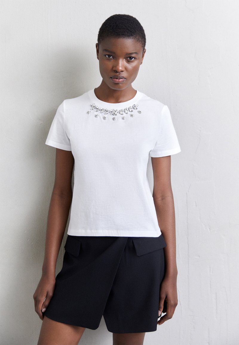 maje TOUKANA - T-shirts med print - blanc/hvit - Zalando.no