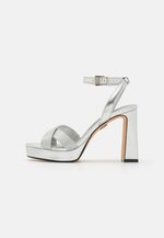 Buffalo CHERRY GLAM - Sandalen met hoge hak - silver/zilverkleurig ...