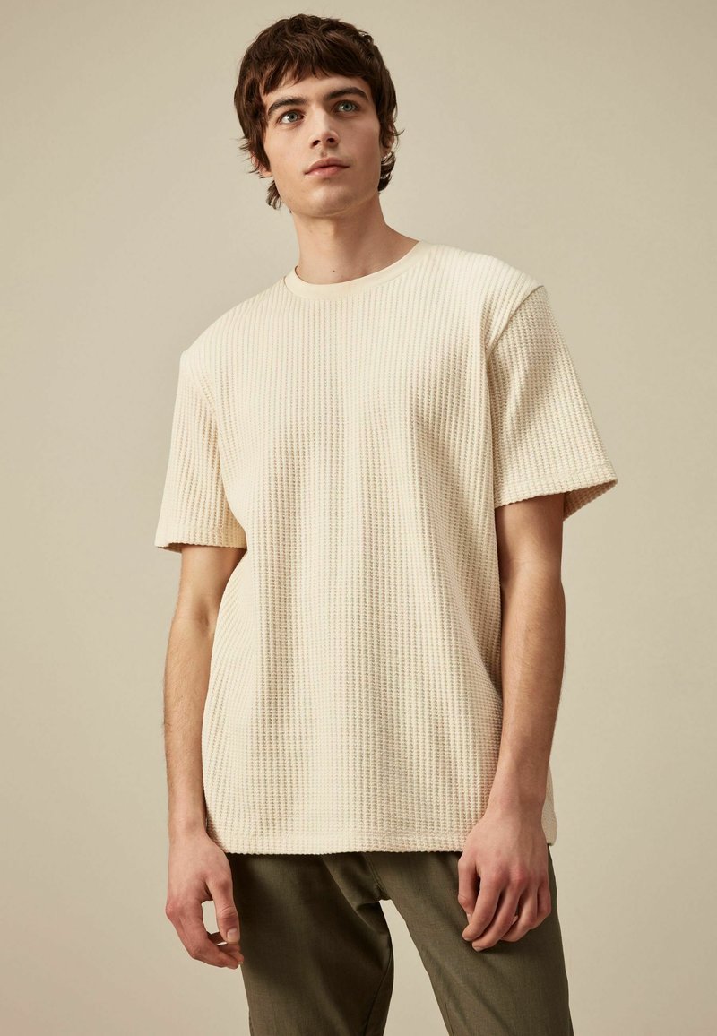Next WAFFLE TEXTURE REGULAR FIT - Camiseta básica - ecru/beige - Zalando.es