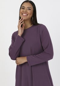 Modanisa TIN - CREW NECK - PLUS SIZE - ALIA - Vestido ligero - dark ...