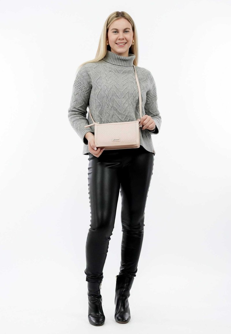 Emily & Noah BRENDA - Across body bag - rose/light pink - Zalando.ie