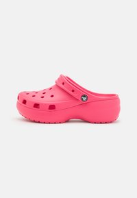 Crocs CLASSIC PLATFORM - Heeled mules - hyper pink/pink - Zalando