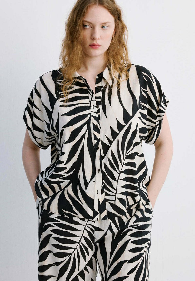 Mango ADULT - Button-down blouse - off-white black/off-white - Zalando