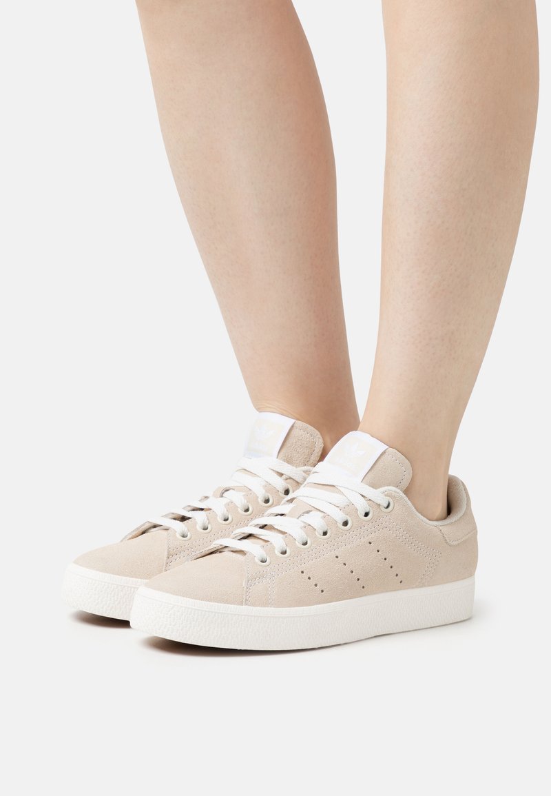 adidas Originals STAN SMITH B-SIDE W - Trainers - white/footwear white ...