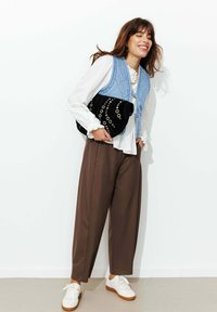 Promod BARREL CHIC - Chino - marron - ZALANDO.FR