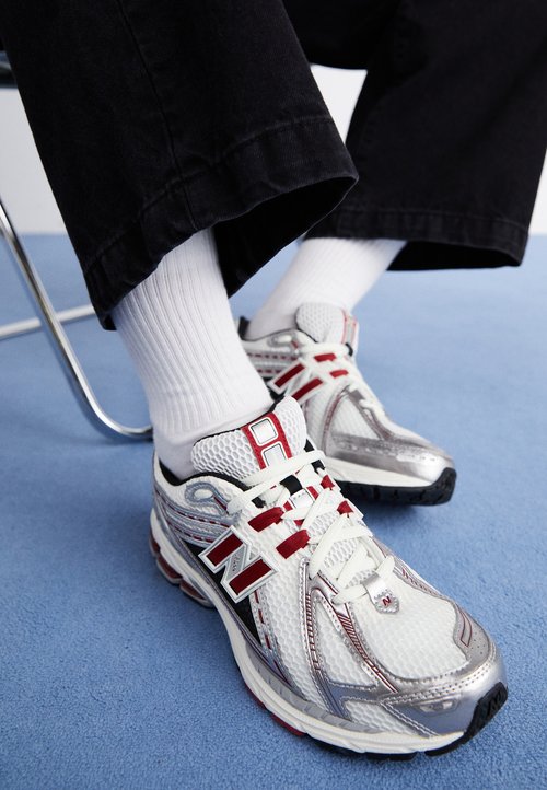 New Balance 1906 UNISEX - Sneaker low - silver metalic/silberfarben ...