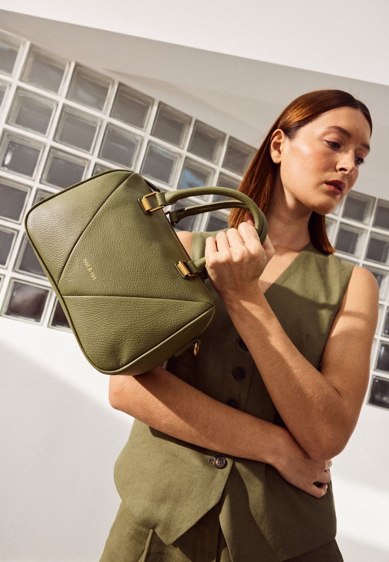 nat & nin STRIKE - Sac à main - olive green/olive - ZALANDO.BE