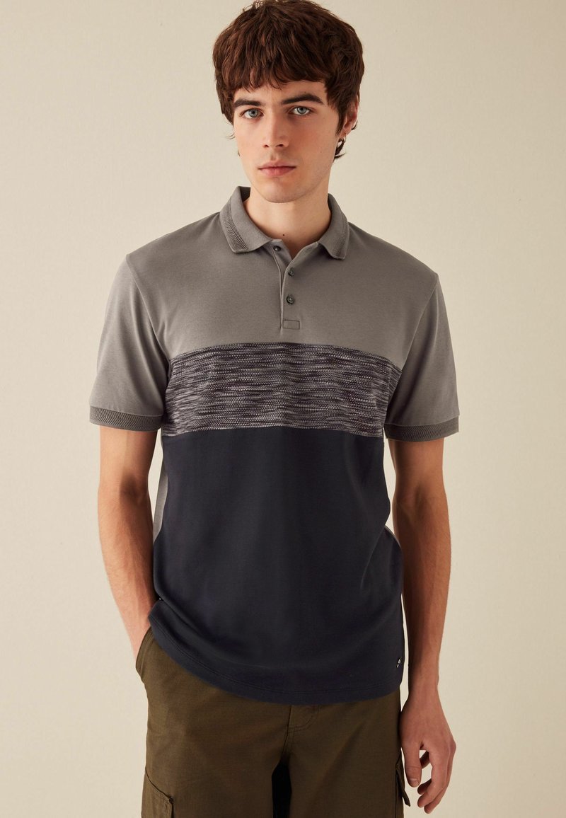 Next COLOURBLOCK-REGULAR FIT - Polo - charcoal grey inject/gris ...