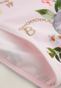 Baker by Ted Baker REGULAR FIT - CUT-OUT FLORAL PRINTED - Costum de ...