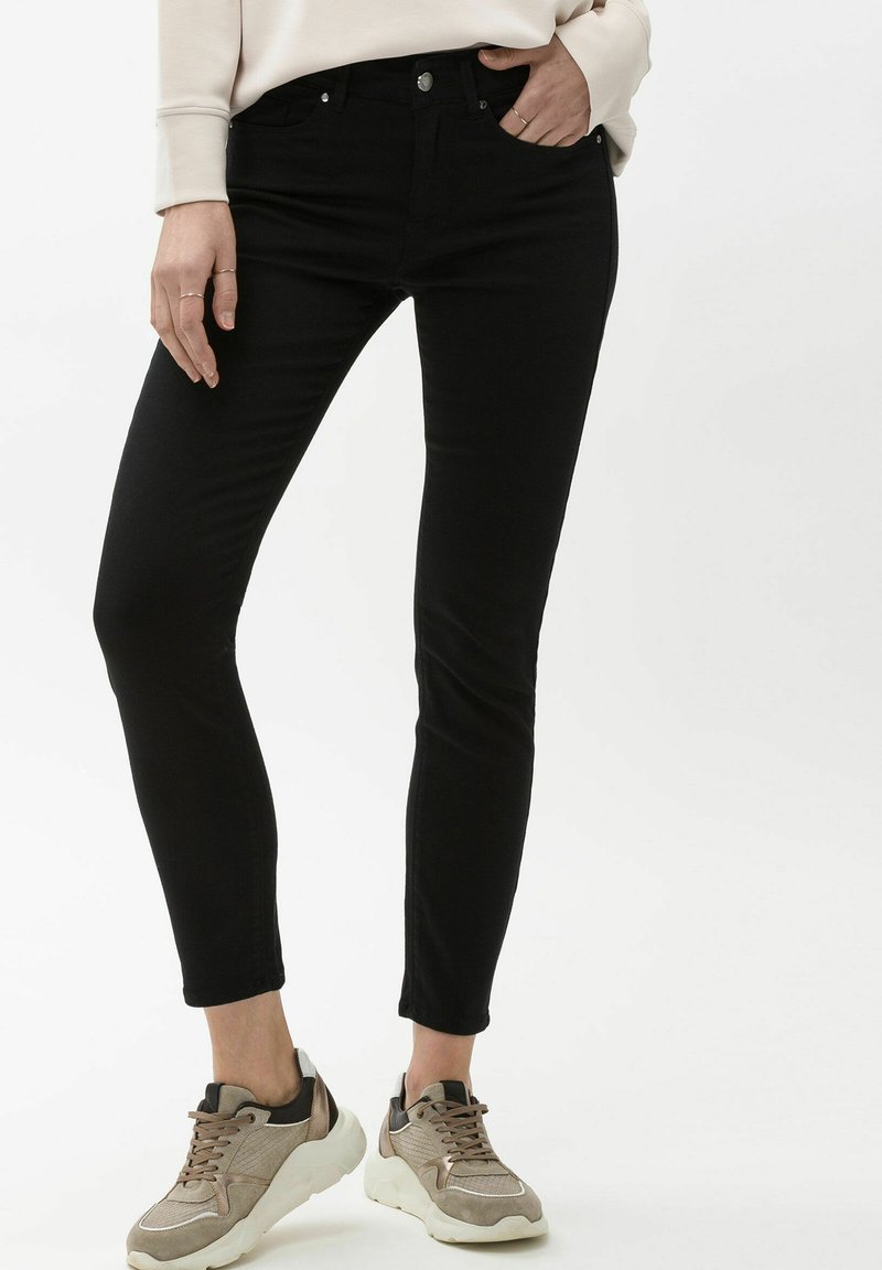 BRAX STYLE ANA - Slim fit jeans - clean perma black/black - Zalando.de