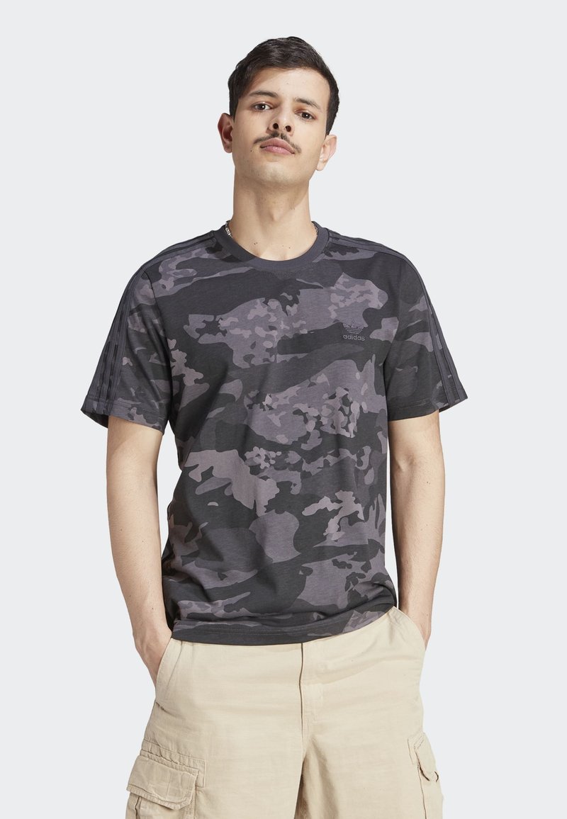 adidas Originals GRAPHICS CAMO - Print T-shirt - carbon/grey - Zalando.ie