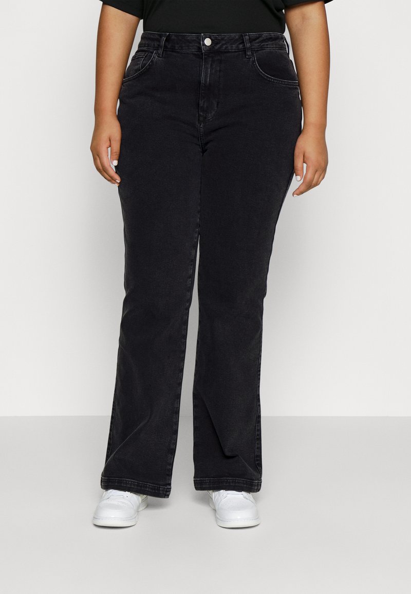 Even&Odd Curvy YOUNG WASHED CLEAN KICK FLARE - Bootcut jeans - black ...