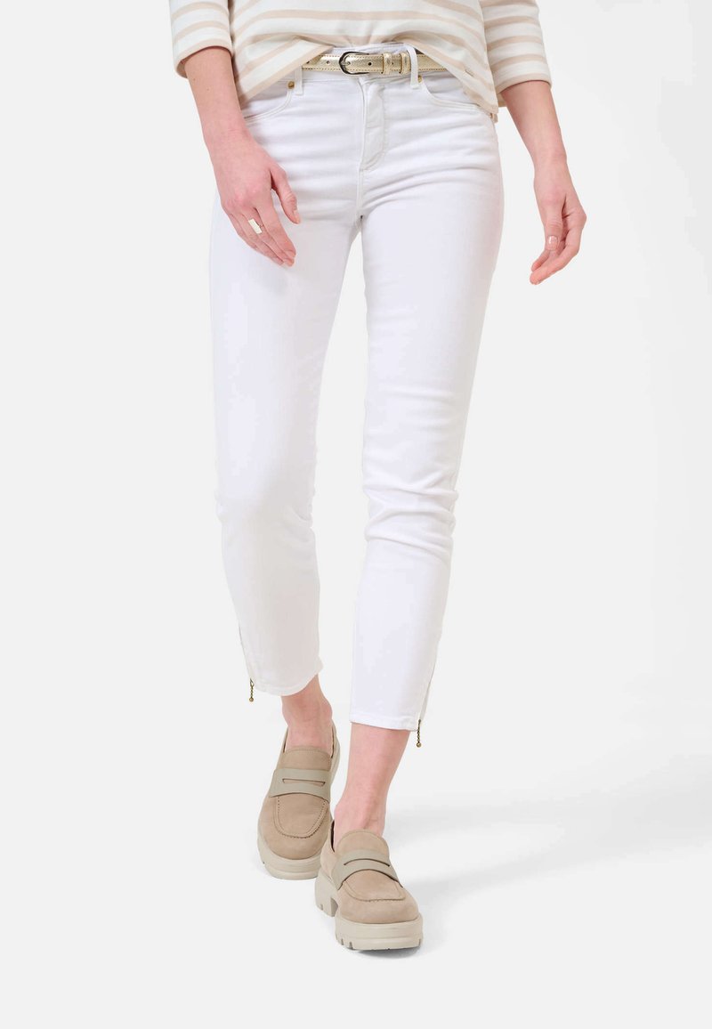 BRAX STYLE ANA - Jeans Slim Fit - white/weiß - Zalando.de