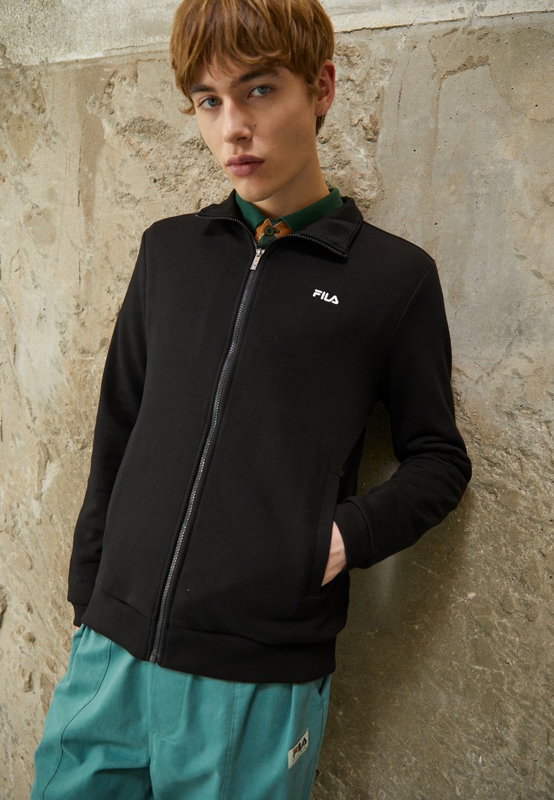 Fila BAHRENBORSTEL TRACK JACKET - Sweater met rits - black/zwart ...