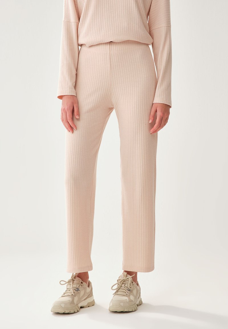 DAGI Tracksuit bottoms - pink - Zalando.ie