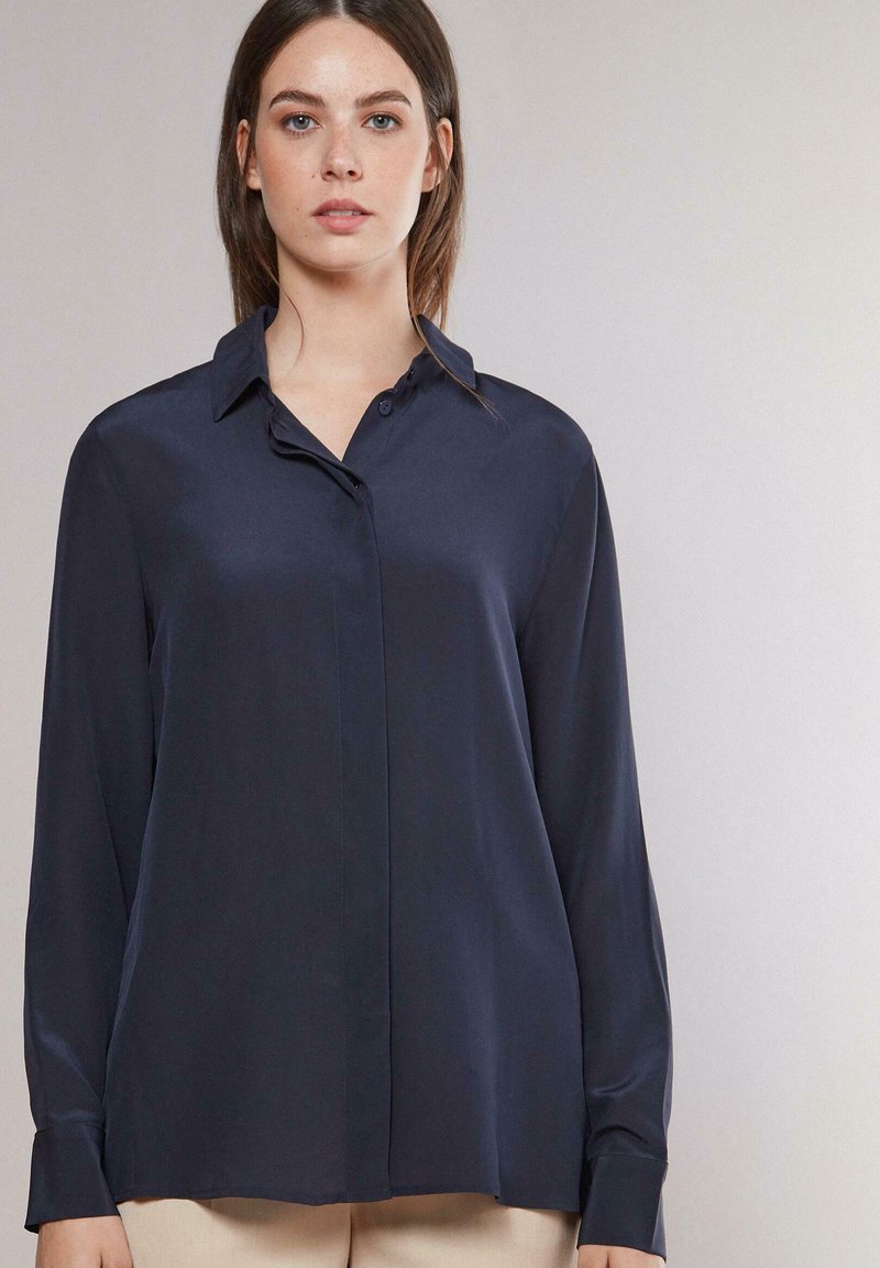Falconeri BLOUSE WITH COLLAR - Hemdbluse - blau navy blue/royal ...