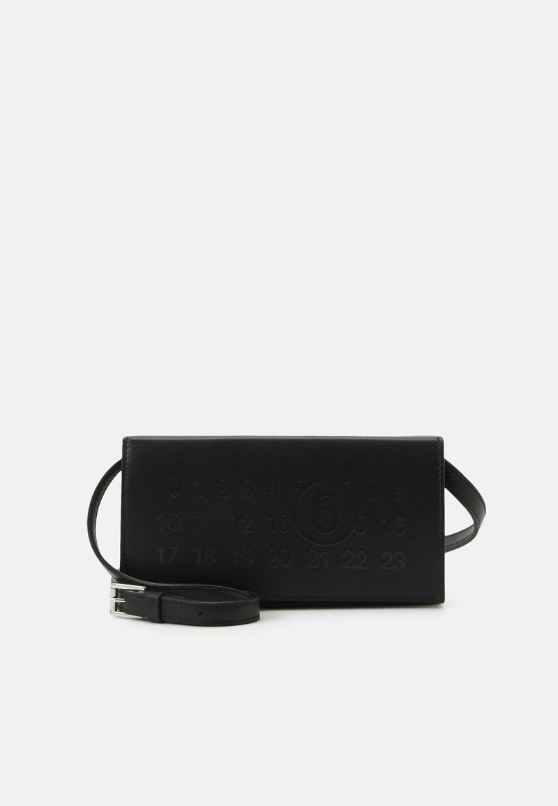 MM6 Maison Margiela LABEL LOGO MINIBAG - Handtasche - Black/schwarz ...