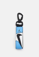 Jordan TROPHY KEY HOLDER - Nøkkelring - university blue/white/black/blå ...