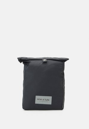 Lindex EXCLUSIVE BACKPACK WITH PENCIL CASE UNISEX - Mochila - black ...