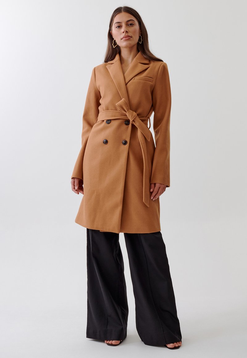 TUSSAH BELLA - Klasikinis paltas - camel/ruda - Zalando.lt