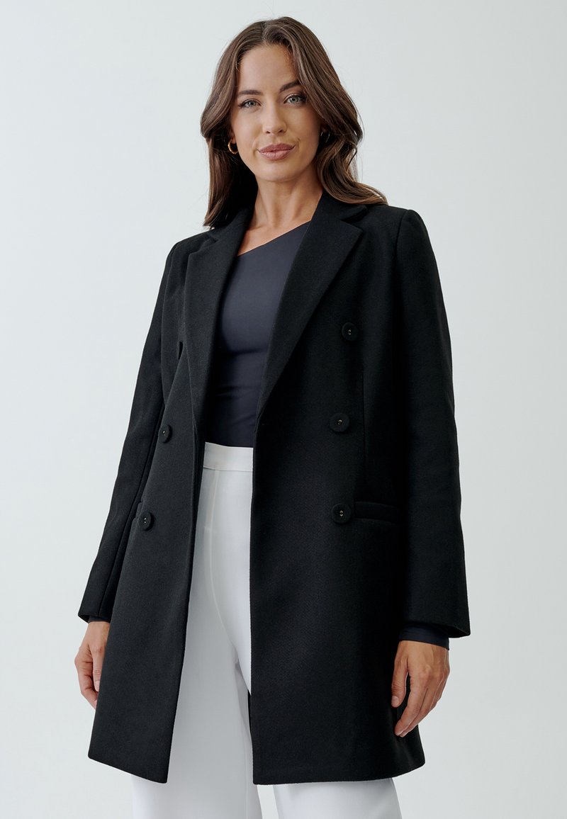 TUSSAH LOUISA - Kort kappa / rock - black/svart - Zalando.se