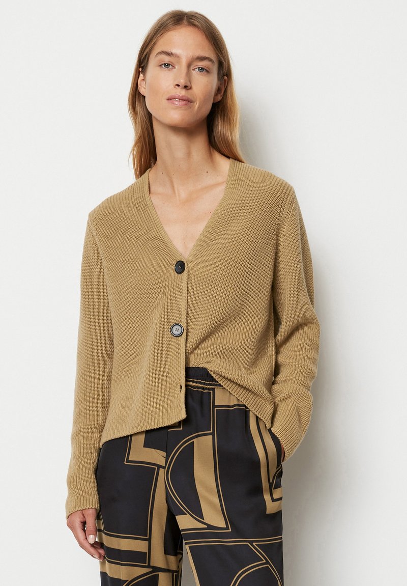 Marc O'Polo V-NECK RELAXED HEAVY-WEIGHT - Cardigan - salted caramel ...