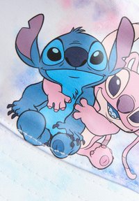 Next LILO STITCH TIE DYE EFFECT - Hat - blush pink/pink - Zalando