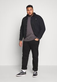 Urban Classics BASIC TERRY CREW - Sudadera - darkshadow/negro - Zalando.es