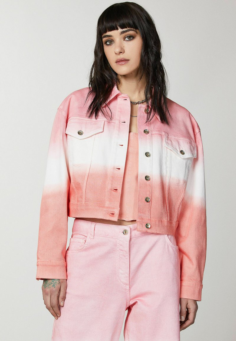 Patrizia Pepe NUANCED - Denim jacket - juicy peach degradè/light pink ...