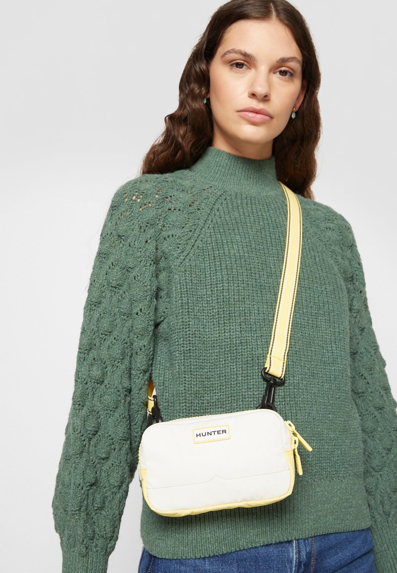 Hunter ORIGINAL Phone case - white willow/mellow yellow/white - Zalando.de