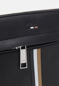 BOSS RAY ENVELOPE - Umhängetasche - black/schwarz - Zalando.de