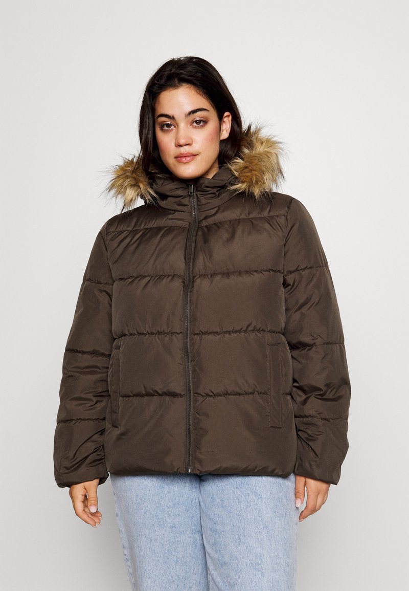 Pieces Curve PCNATTY SHORT PUFFER JACKET - Chaqueta de invierno - black ...