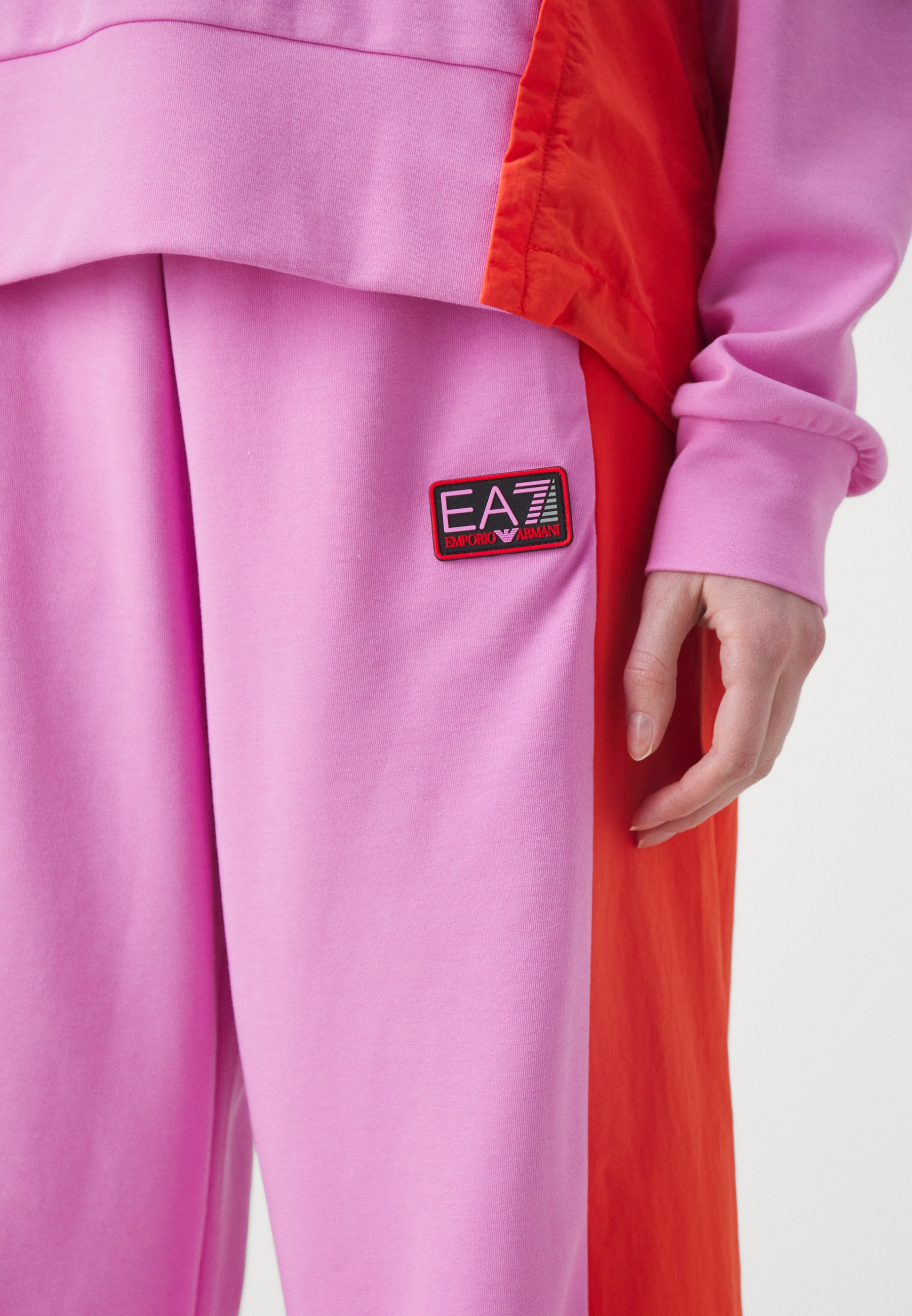EA7 Emporio Armani TRACKSUIT Survetement bicolore rose ZALANDO.FR