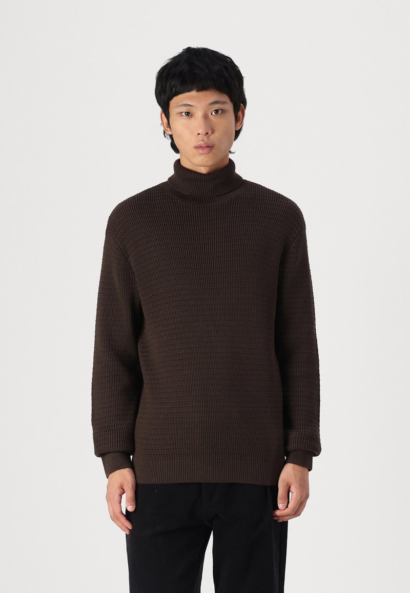 Selected Homme SLHTHEO LS STRUCTURE ROLL NECK - Trui - chocolate torte ...