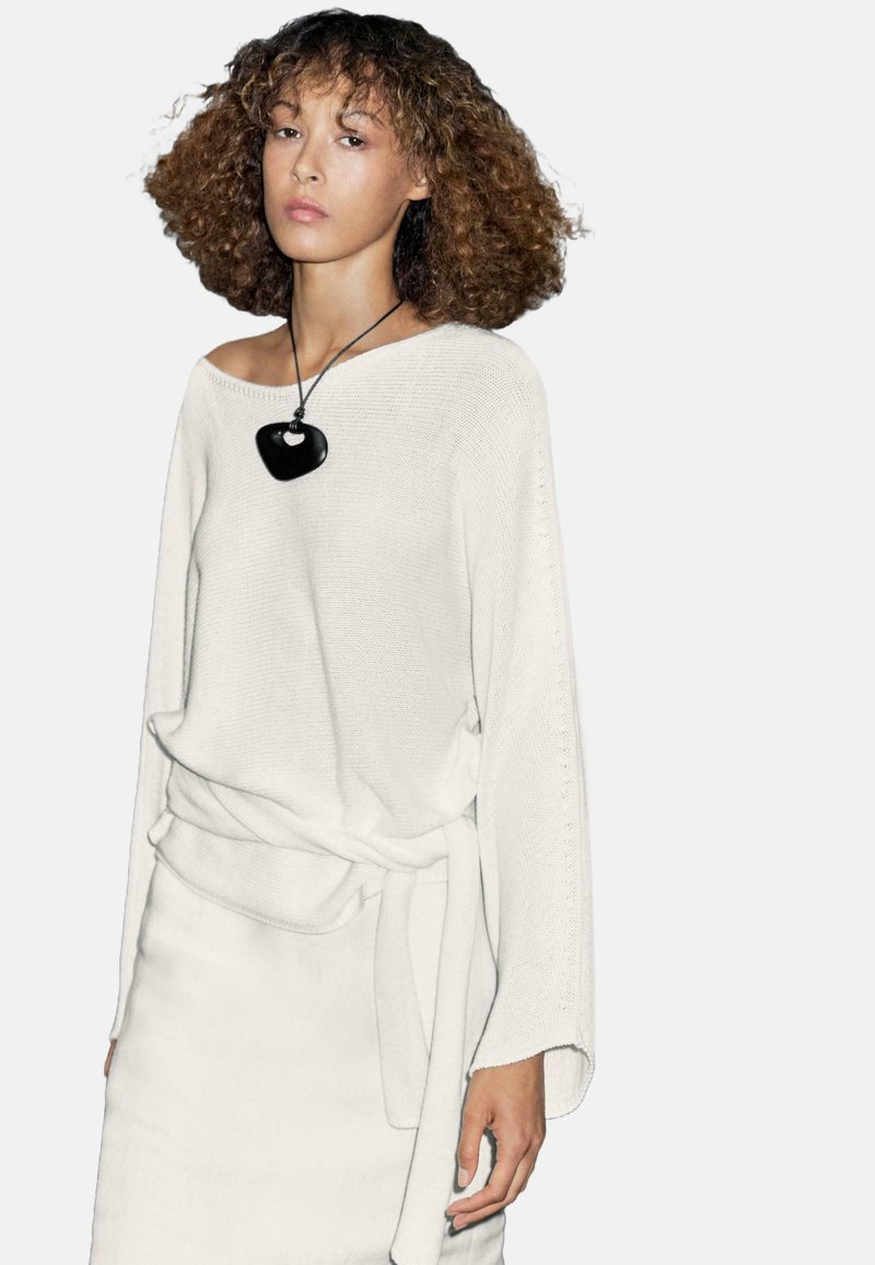 Massimo Dutti WITH BOW - Strickpullover - white/weiß - Zalando