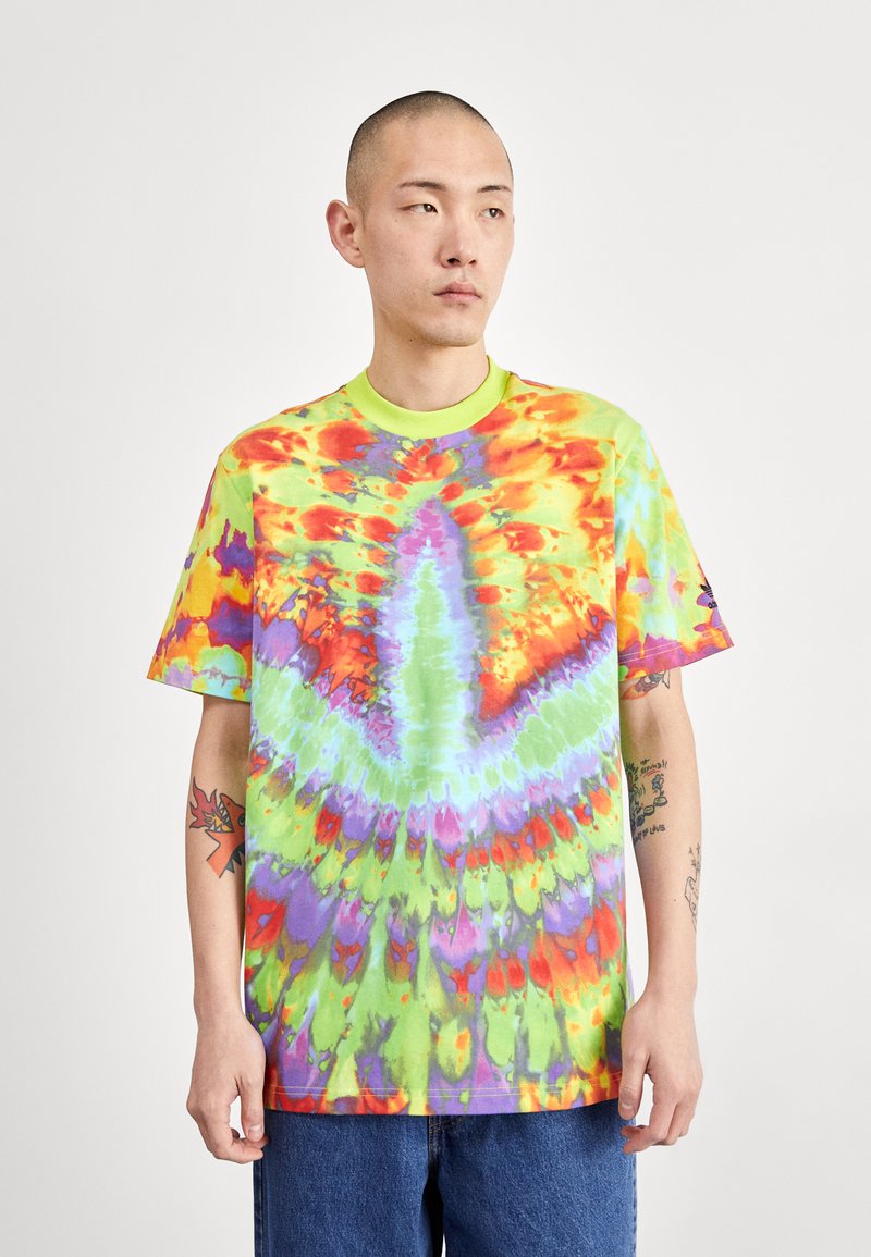 adidas Originals TEE - Print T-shirt - impact yellow/yellow - Zalando