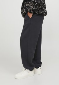 Jack & Jones BILL - Trainingsbroek - black/zwart - Zalando.nl