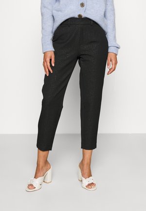 Vero Moda Petite VMBAILEY PAPERBAG BELT PANTS - Bukse - black/svart ...
