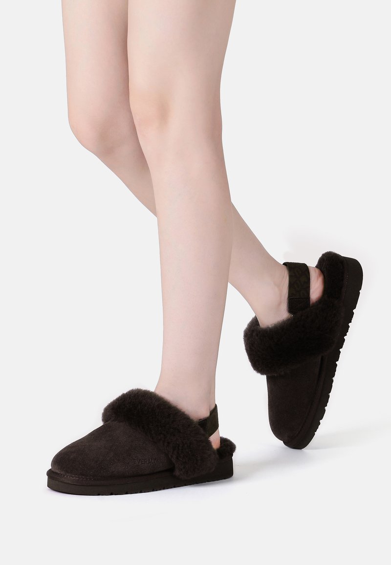 EVERAU PELICAN - Slippers - chocolate/brown - Zalando