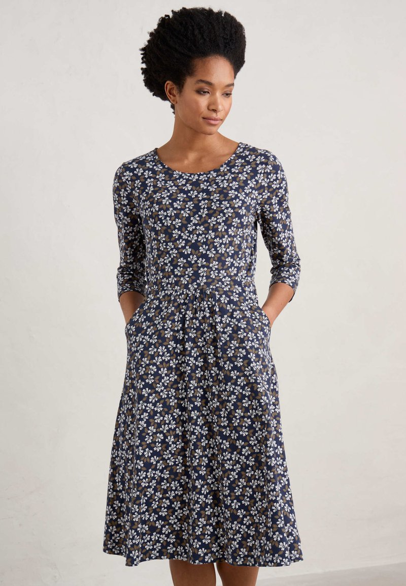 Seasalt Cornwall APRIL THREE QUARTER SLEEVE MIDI - Jerseyjurk - field ...
