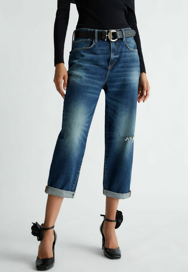 LIU JO CROPPED BOYFRIEND - Jeans Relaxed Fit - blue/blau - Zalando