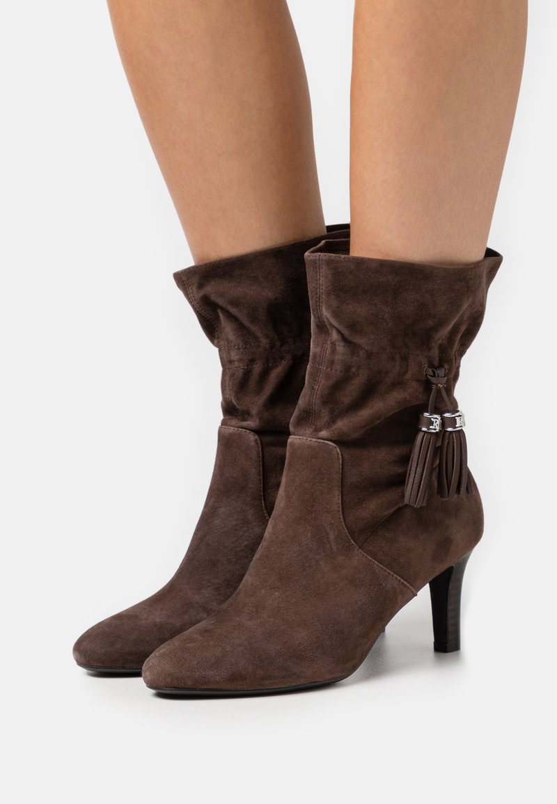 Lauren Ralph Lauren CANDACE - Korte laarzen - chestnut brown ...