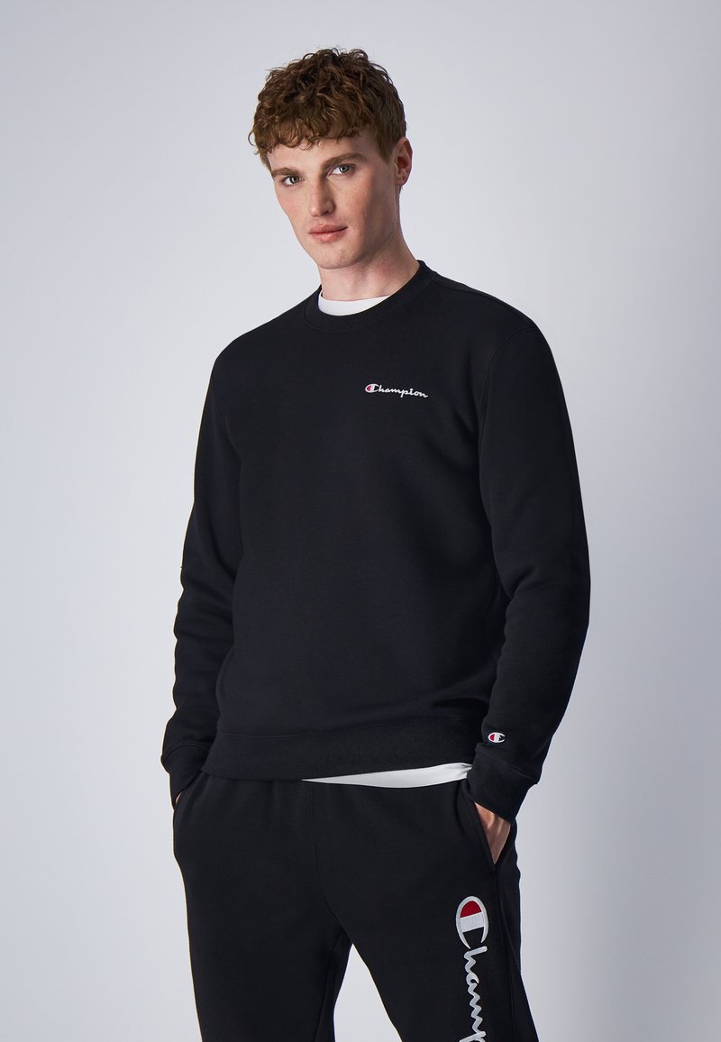 Champion CLASSIC CREWNECK SMALL LOGO AMERICAN - Sweater - black/zwart ...