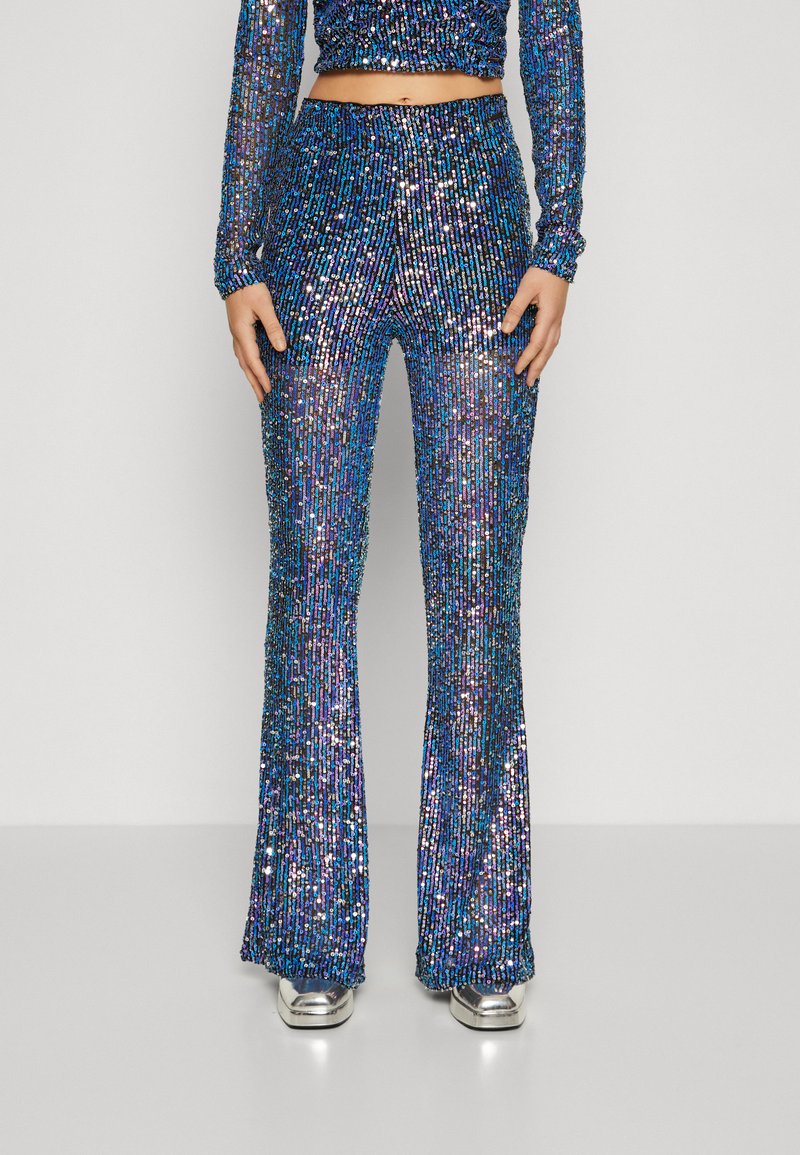 Colourful Rebel STEFFIE SEQUINS FLARE - Stoffhose - pinks/pink - Zalando.ch