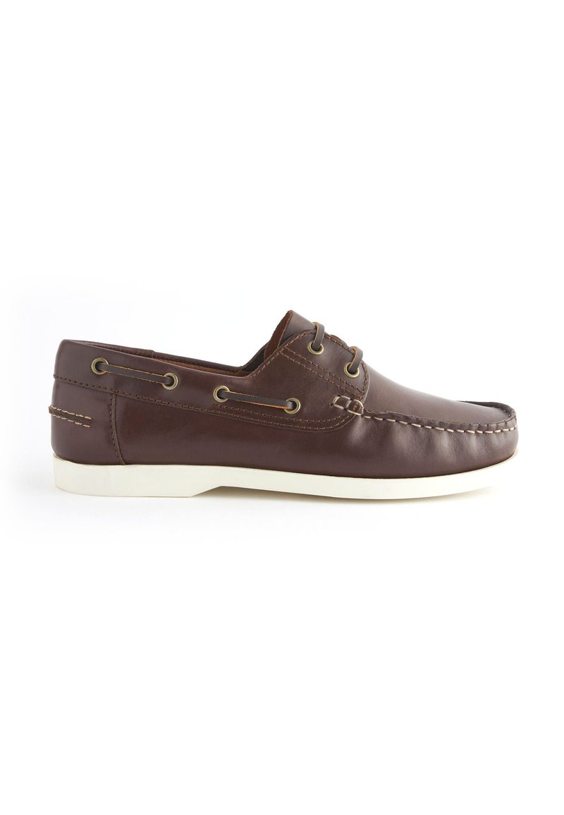 Next WIDE FIT CLASSIC BOAT SHOES - Boat shoes - brown - Zalando