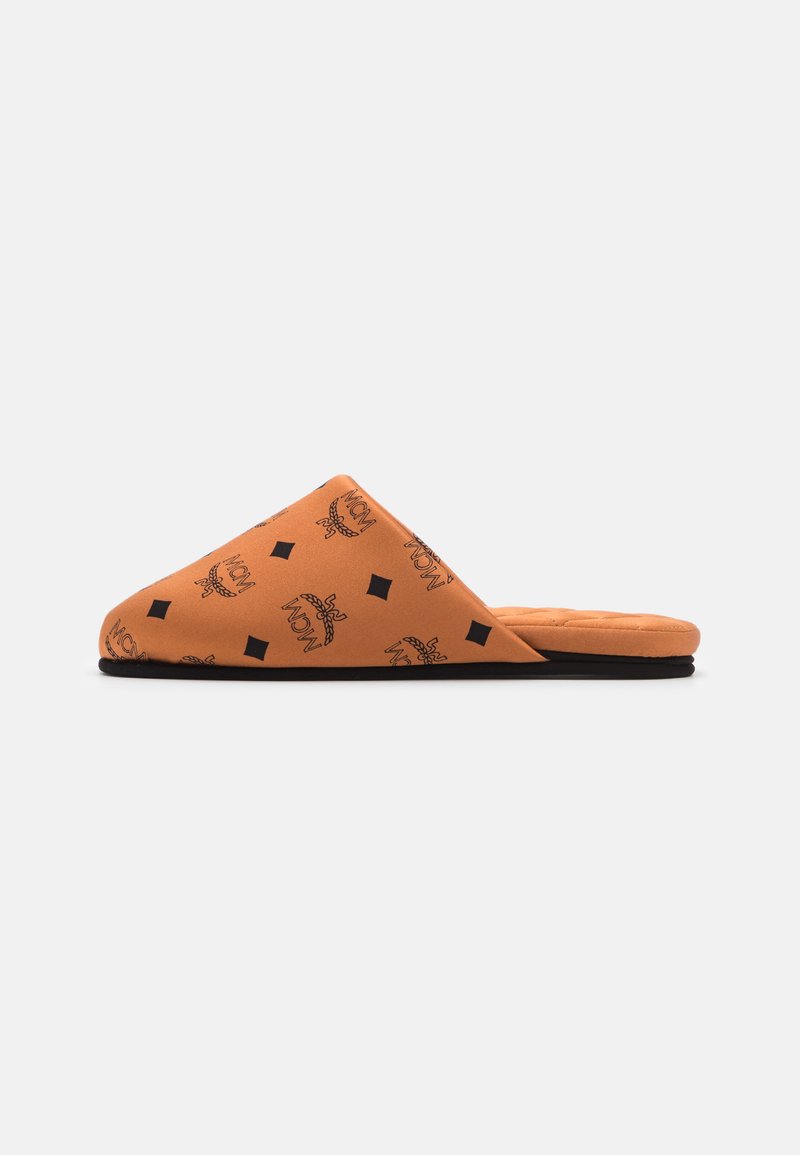 MCM MONOGRAM SILK SATIN SLIPPERS - Slippers - cognac - Zalando.ie
