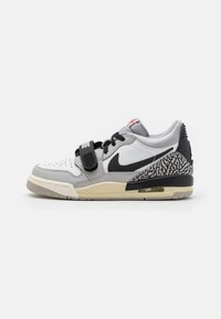 Jordan AIR JORDAN LEGACY 312 UNISEX - Ghete baschet - summit white/fire ...